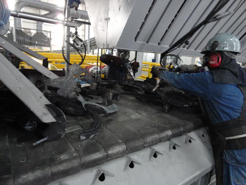 Casting degating & sorting conveyor | Magaldi