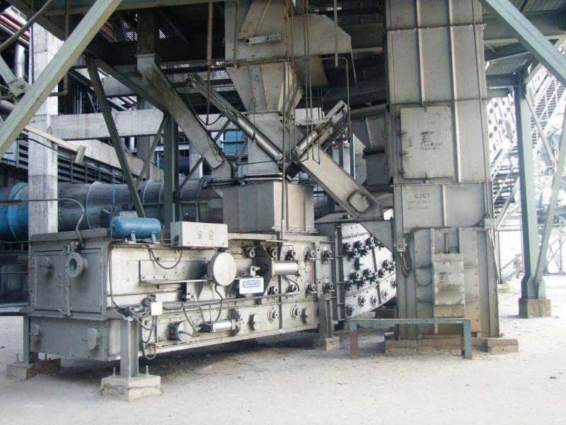 Dry bottom ash handling system for high-ash content coals | Magaldi