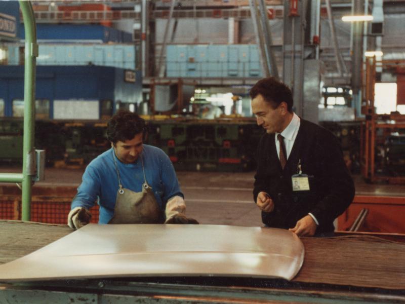 Sheared metal sheets and stamping parts conveyor | Magaldi