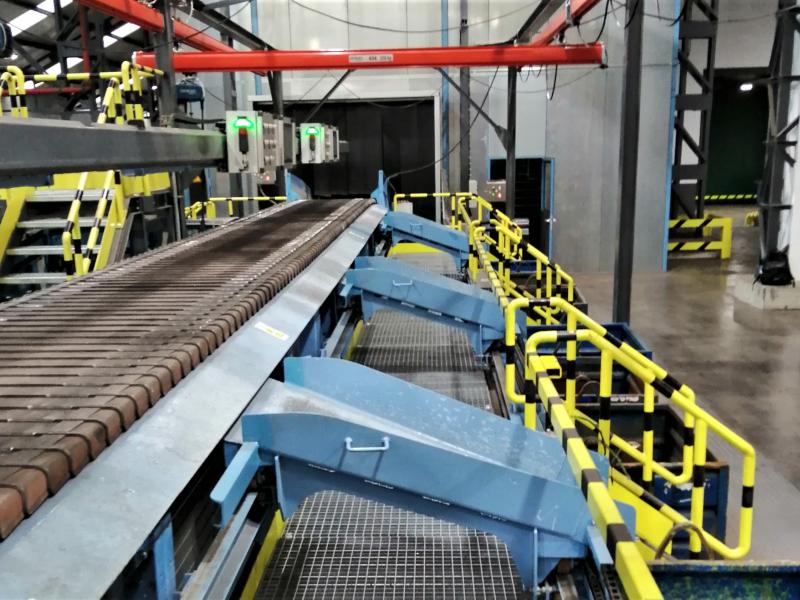 Casting degating & sorting conveyor | Magaldi