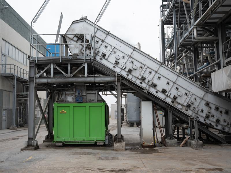 Dry bottom ash handling system for Biomass to Energy Boilers | Magaldi